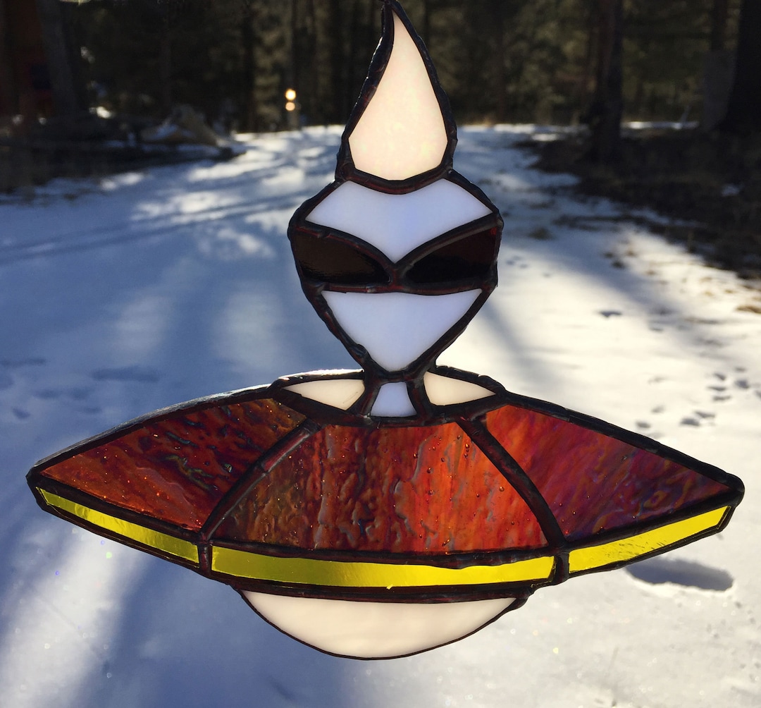 Alien Stained Glass Suncatcher UFO Flying Saucer ET Extra Terrestrial ...