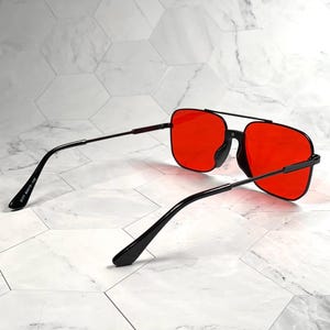 Aviators Red Black Square 70s Black Metal Brow Bar Frame Aviator ...