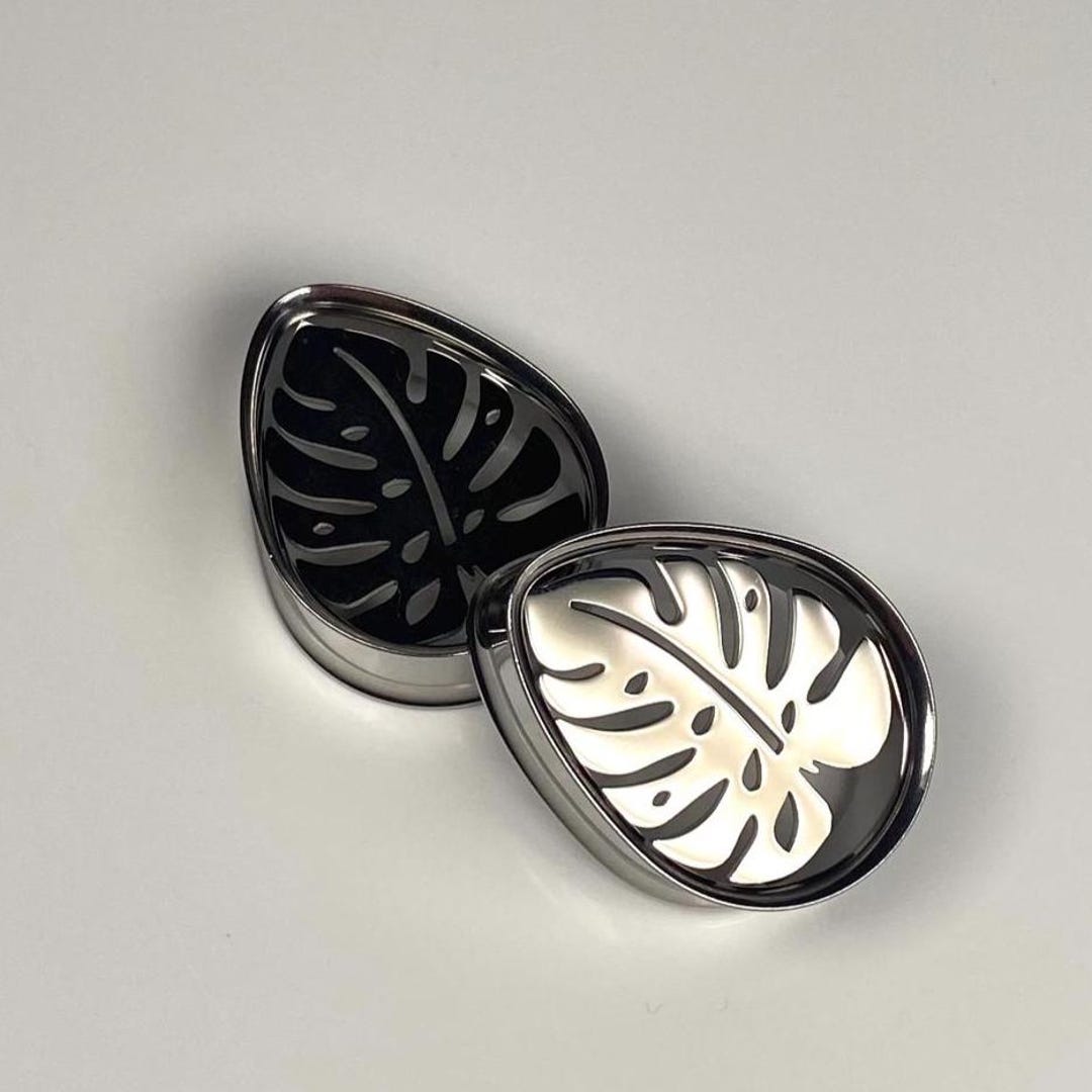 Teardrop Leaf Ear Saddles Tunnel Pair Silver Stainless Steel Gauges ...