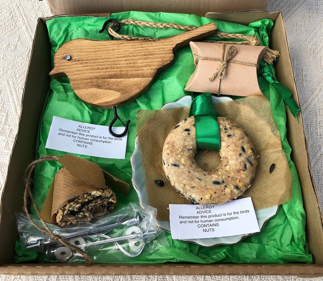 Winter Hamper Wild Bird Feeding Gift Box - Etsy UK