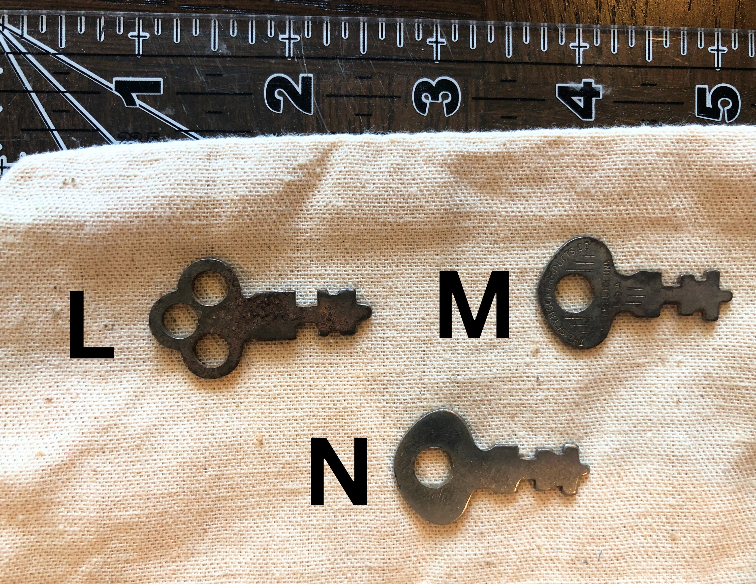 Antique Flat Keys - Small (group 2) - Etsy