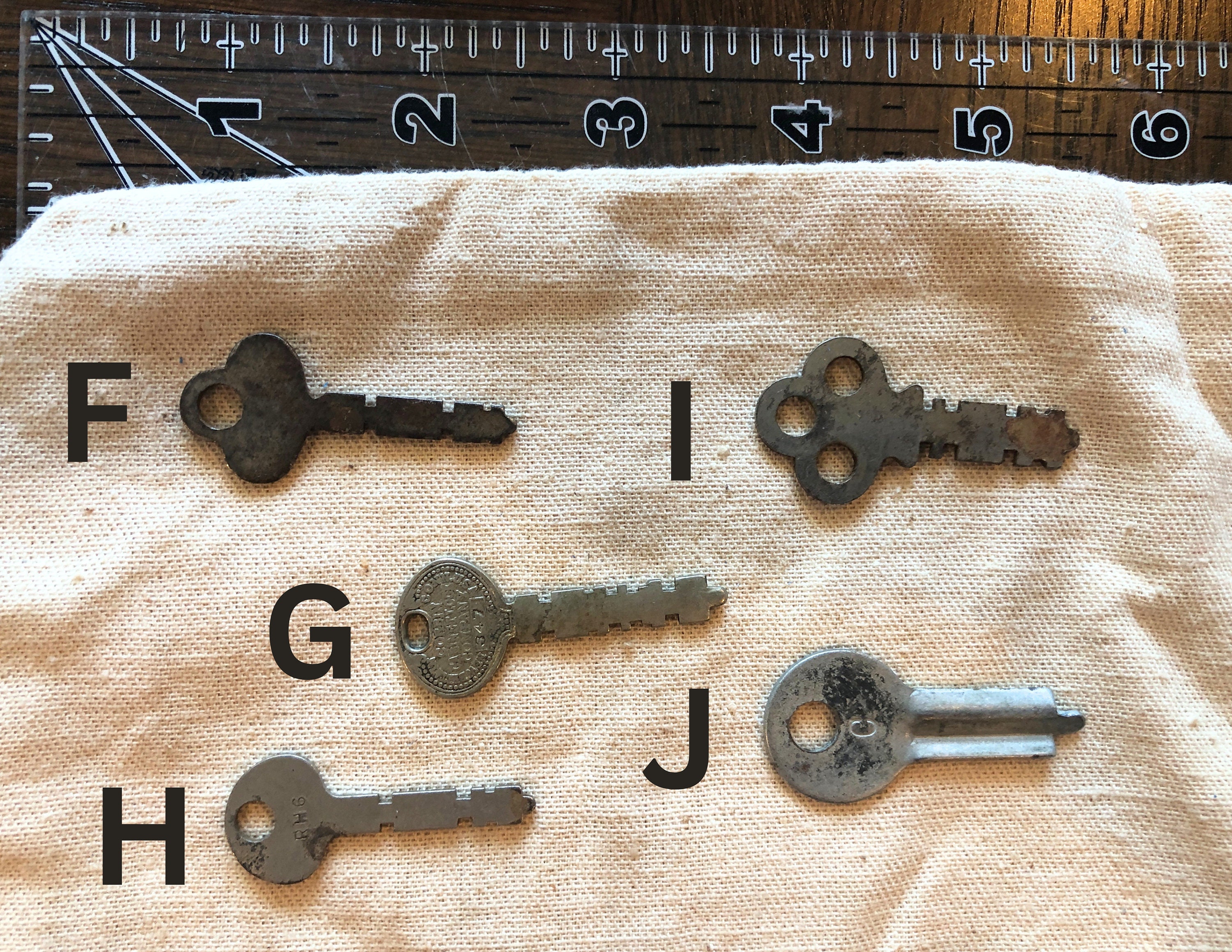 Antique Flat Keys - Medium (group 2) - Etsy