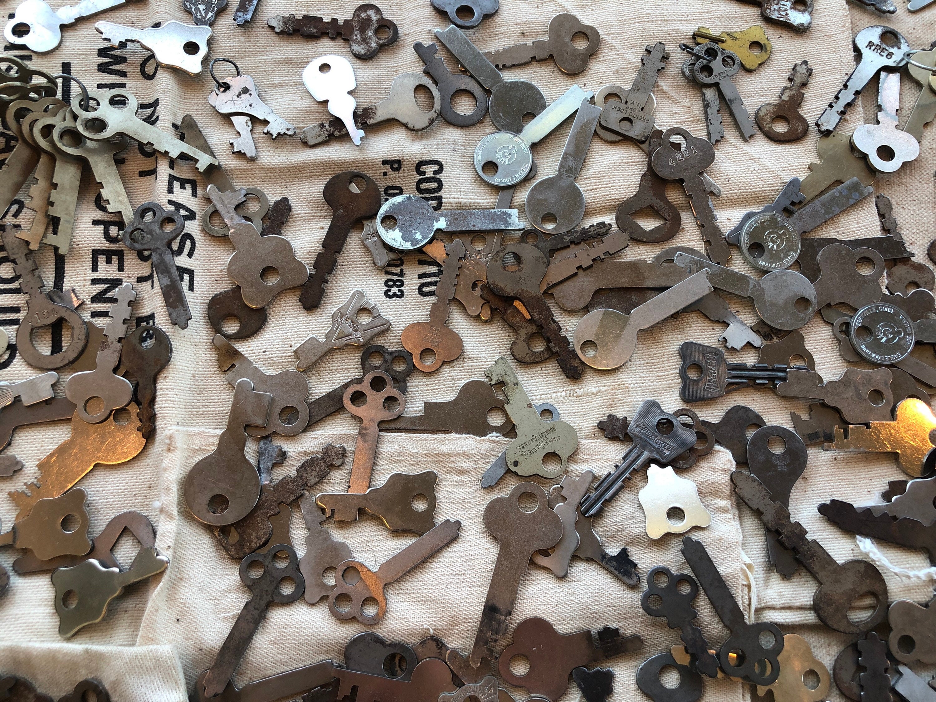 Antique Flat Keys Pack - Etsy