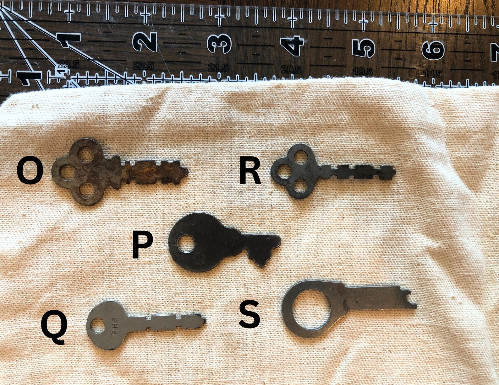 Antique Flat Keys - Medium (group 2) - Etsy
