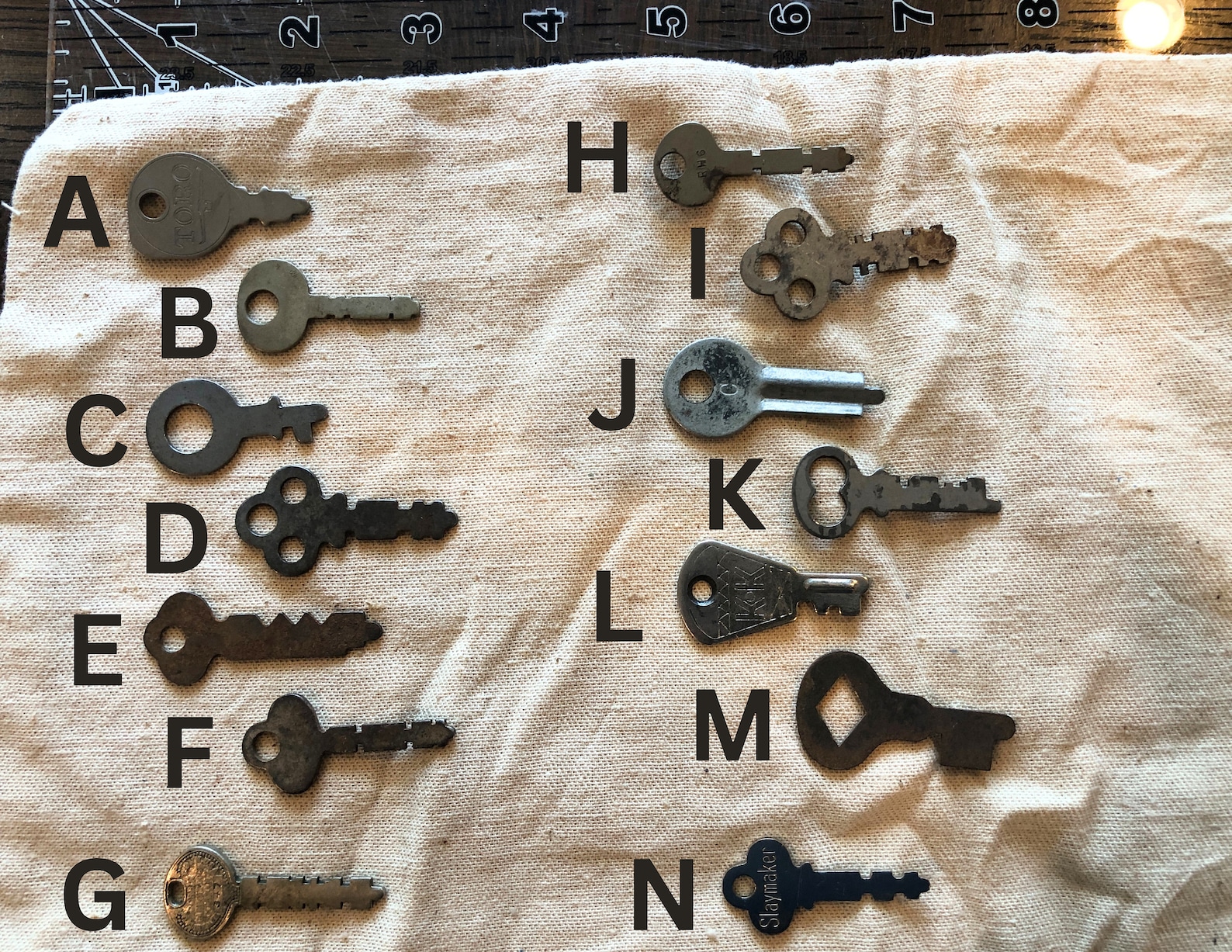 Antique Flat Keys - Medium (group 2) - Etsy