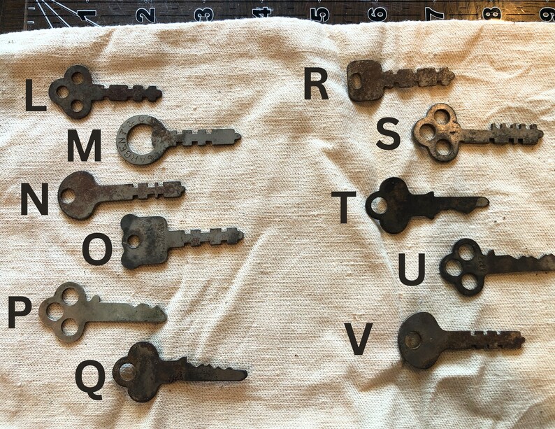 Antique Flat Keys - Large (group 1) - Etsy