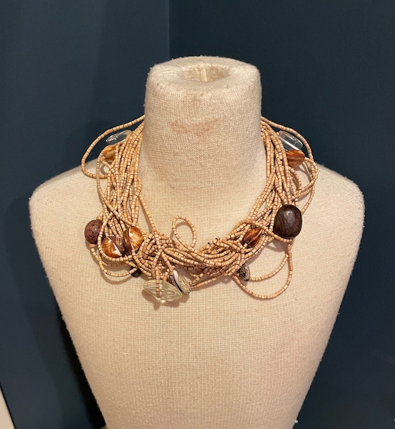 GERDA LYNGGAARD Monies Coconut Shell Carved Horn Luci… - Gem