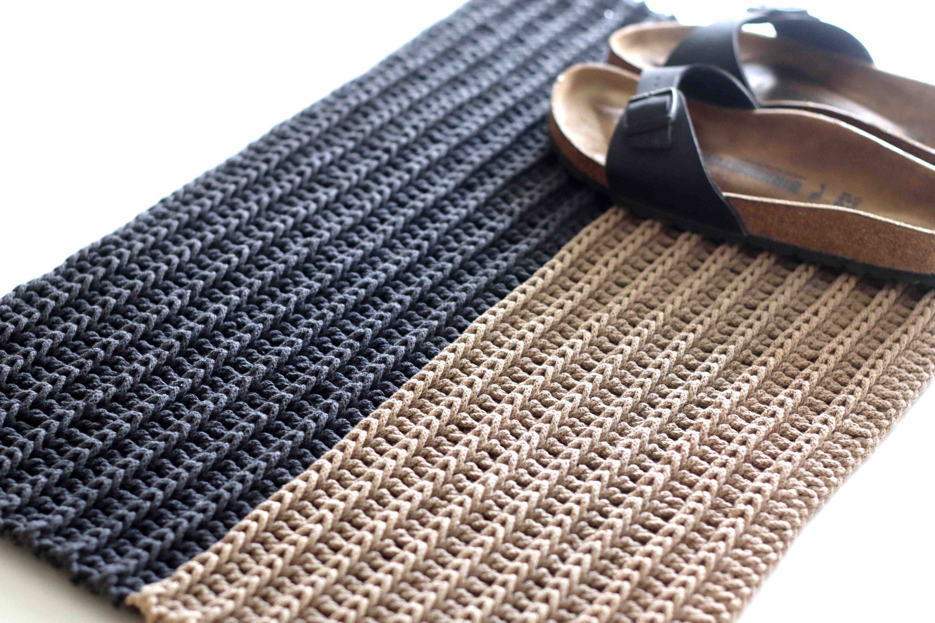 Minimalist Doormat Crochet Pattern - Thick Yarn, Quick to Make - Hugo ...