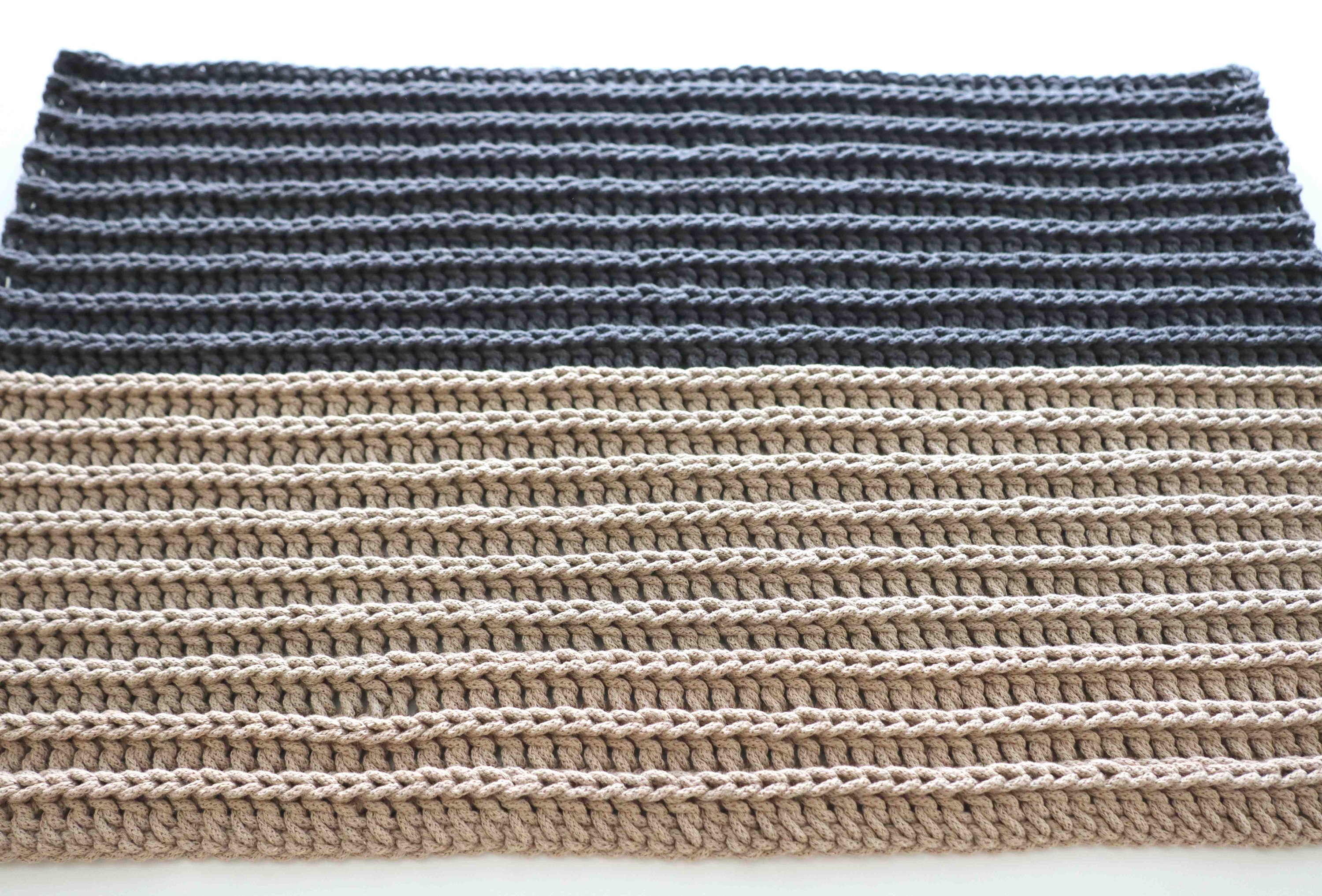 Minimalist Doormat Crochet Pattern - Thick Yarn, Quick to Make - Hugo ...