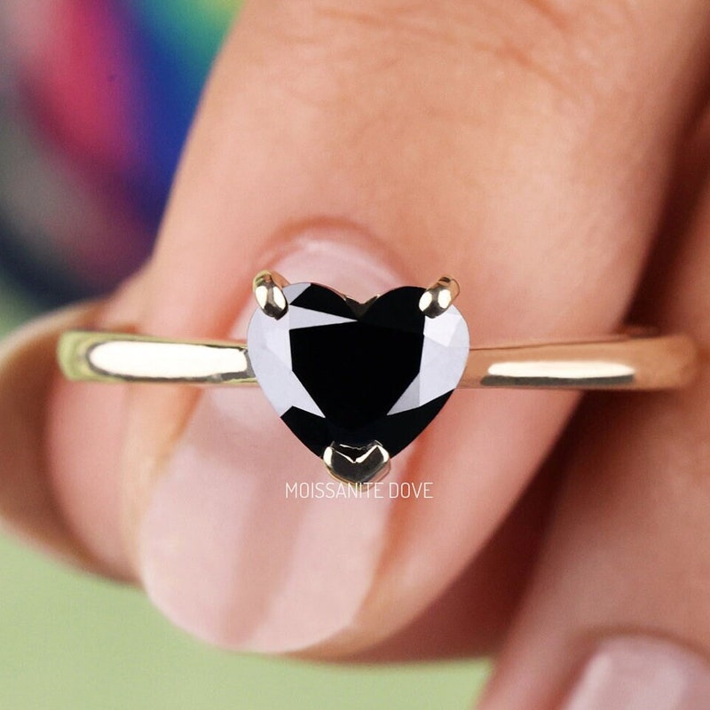 Black Heart Ring - Etsy