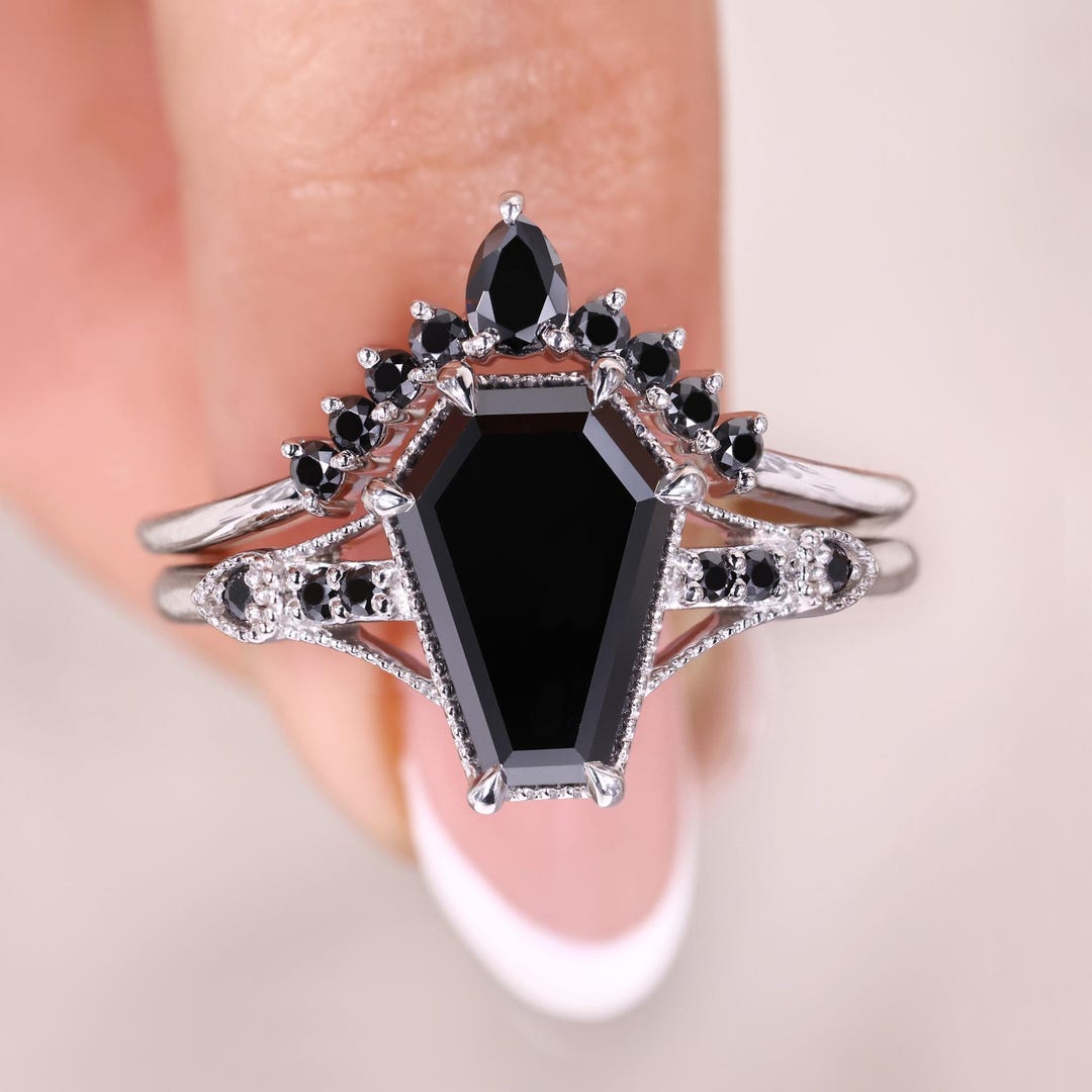 Goth Engagement Ring Set: 1.70 CT Coffin Cut Black Moissanite Ring With ...