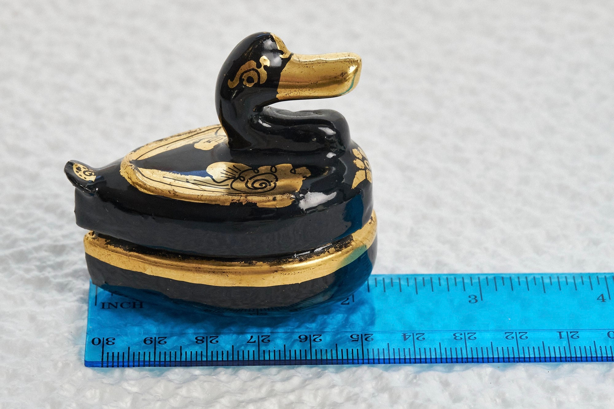 Burmese Lacquer Duck Vintage Box. Gilding by Applying the Real Gold ...
