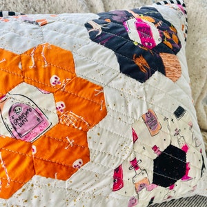 English Paper Pieced Halloween Quilted Throw Pillow - Etsy
