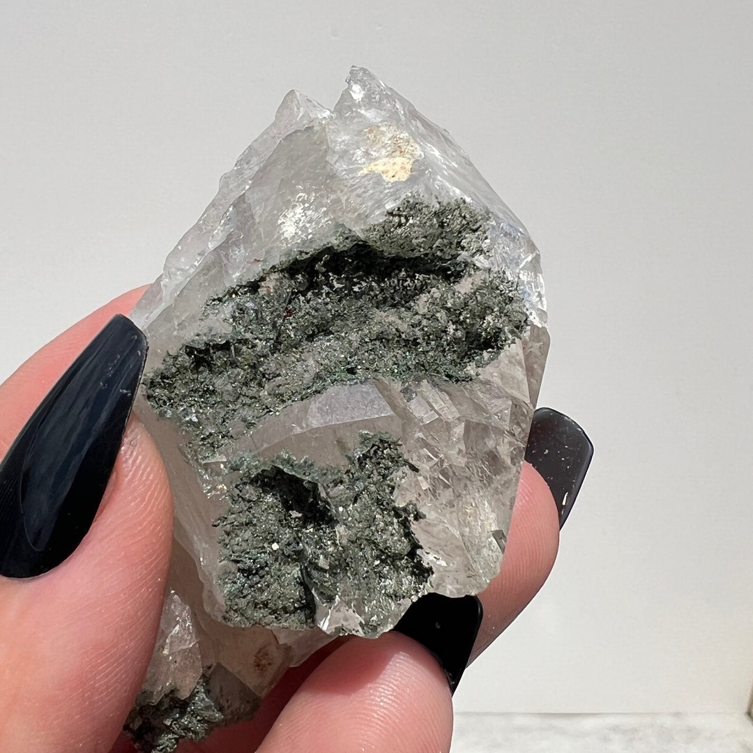 Chlorite Included Himalayan Quartz With High Clarity | Unique Crystals ...