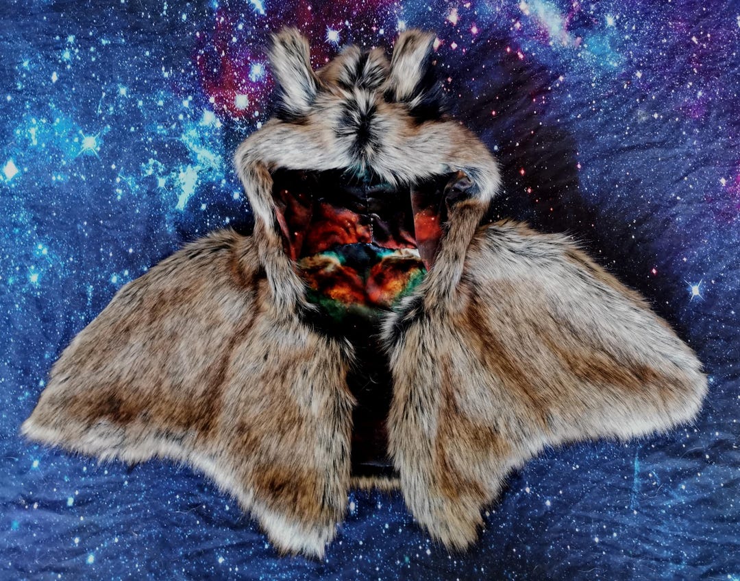 Galactic Mountain Wolf Shawl / Mantle - Etsy
