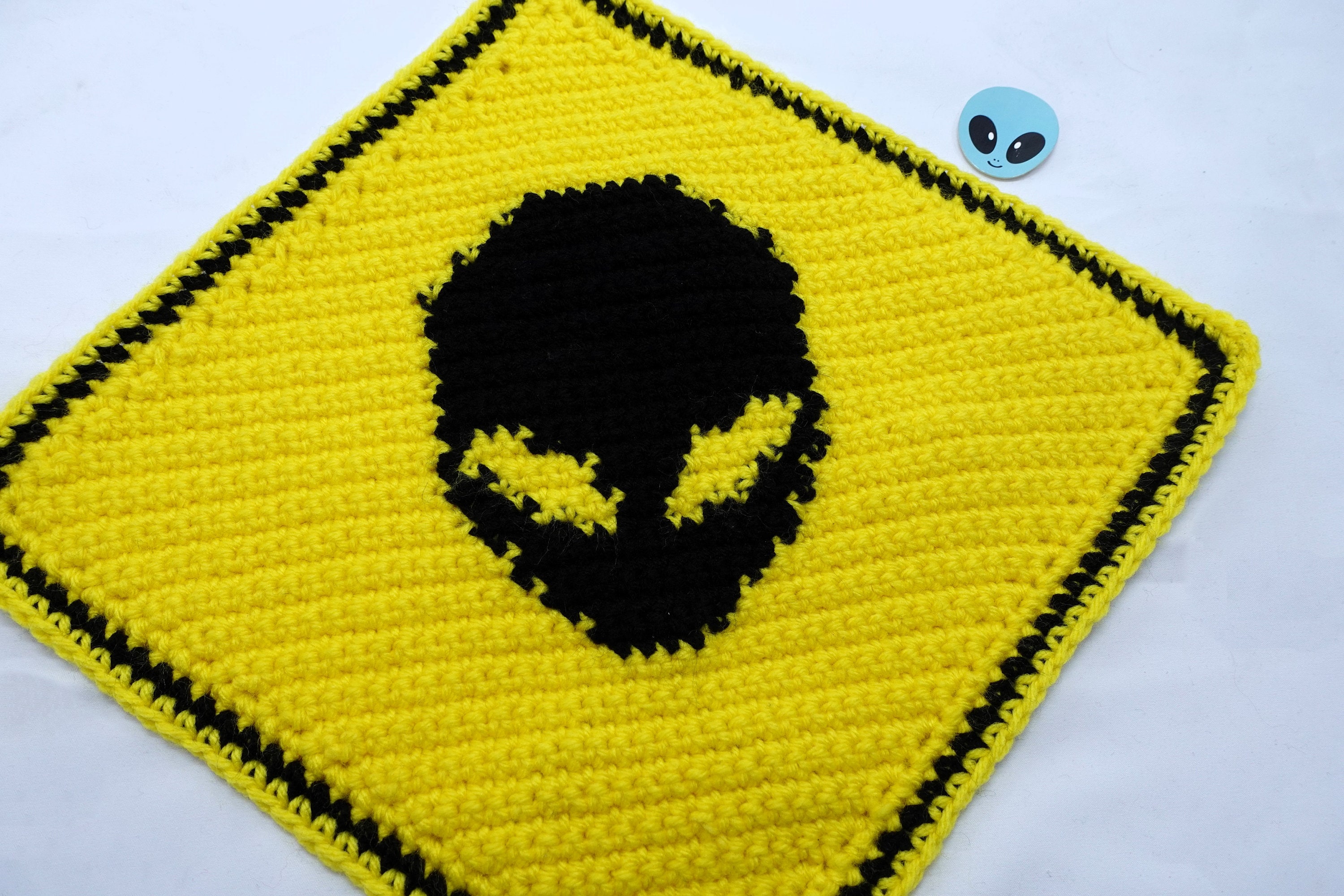 Alien Caution Sign Crochet Pattern | Wall Hanging Decor (PDF) - Etsy