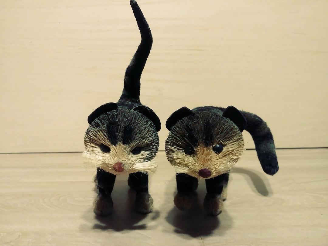 Buri Bristle Brush Cats / Phillipine Art / Cat Figurine / Buri Cat / A ...