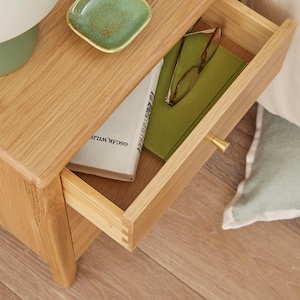 Wright Oak 3 Drawer Bedside Table - Etsy UK