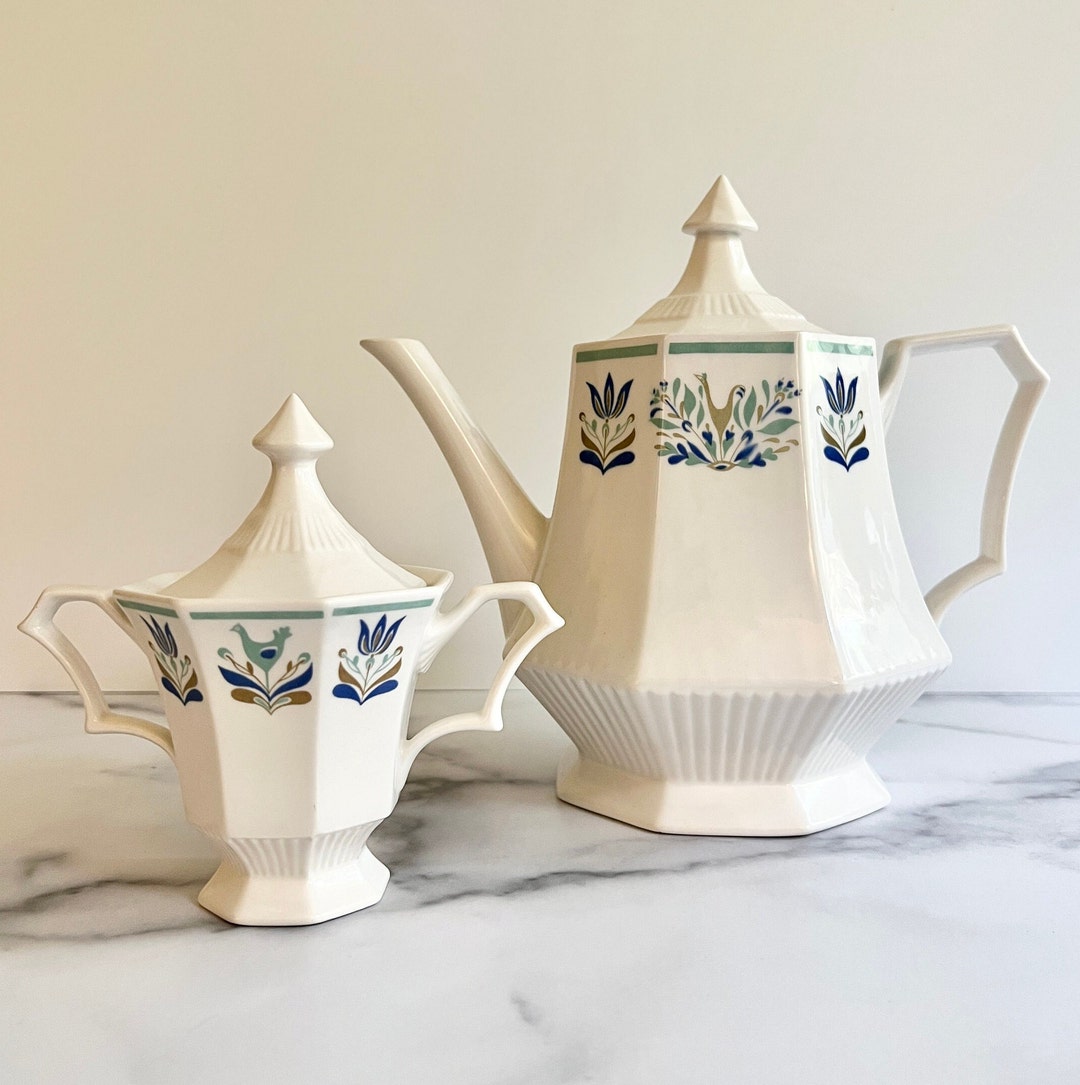 Independence Ironstone Shenandoah Tea Pot, Sugar Bowl With Lid. Vintage ...