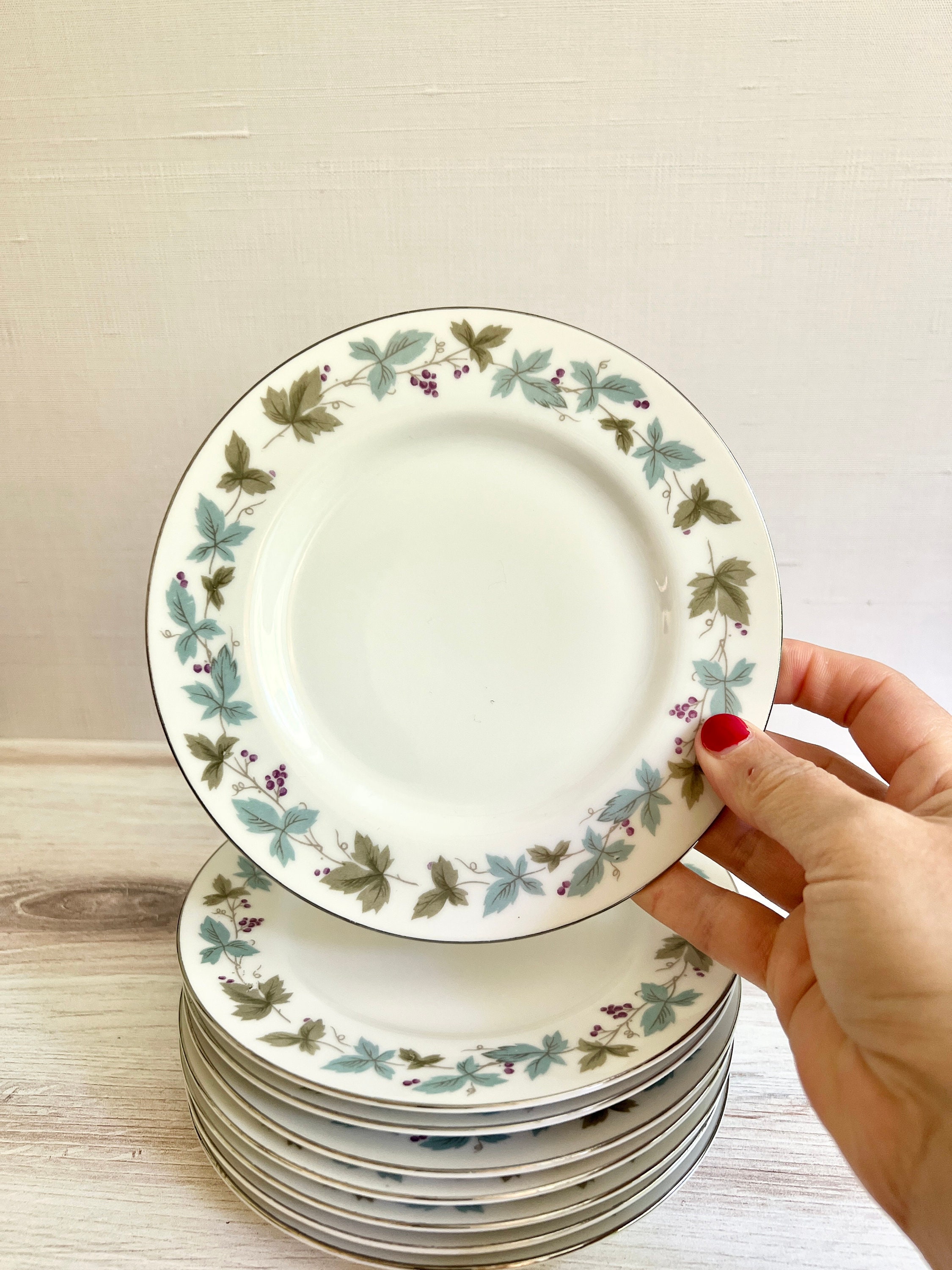 Vintage Fine China of Japan. Bread and Butter Plates. Grape - Etsy