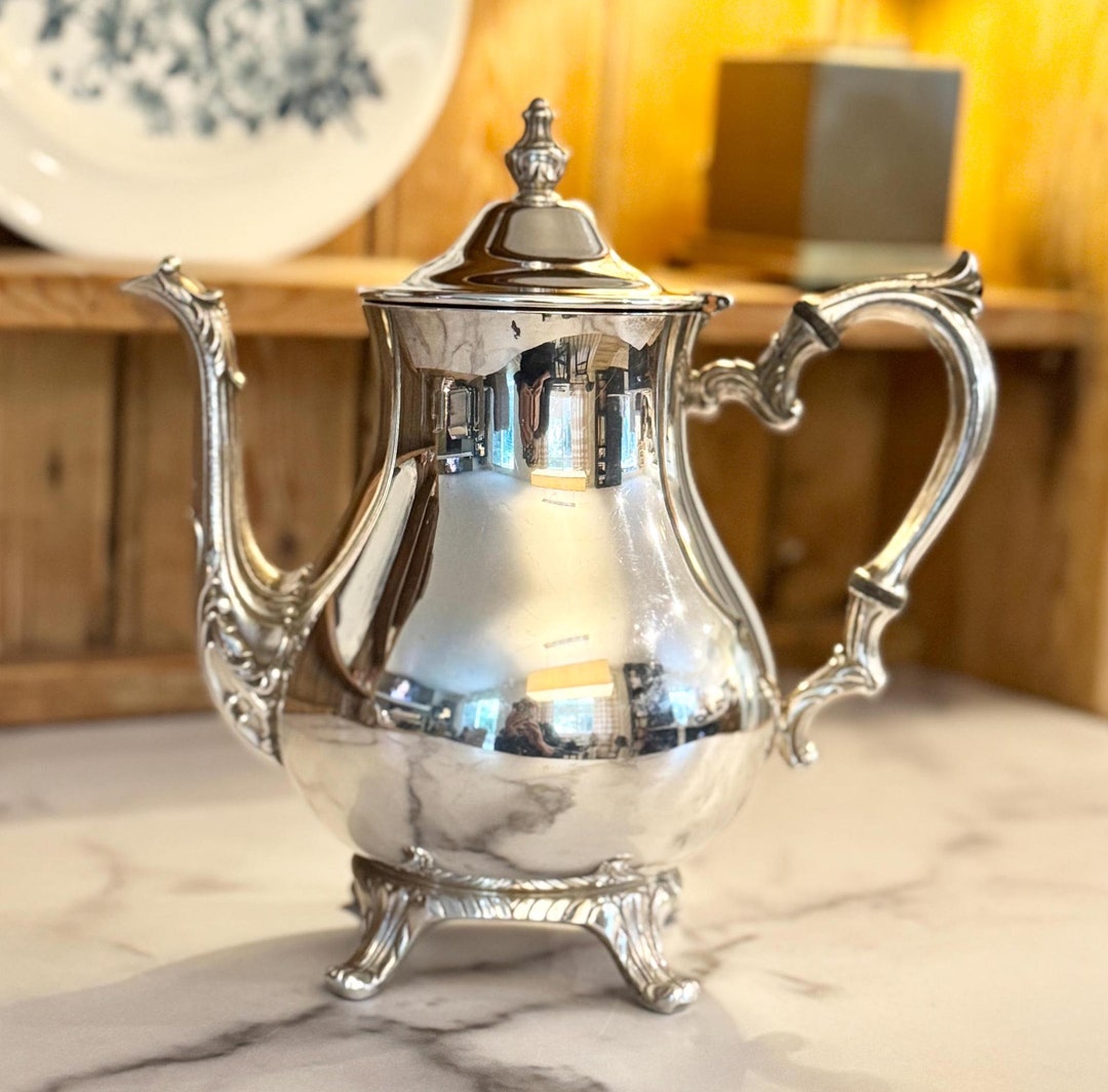 Vintage Silver Teapot IS. Co. Sheridan Silver Co. Vintage Footed Silver ...