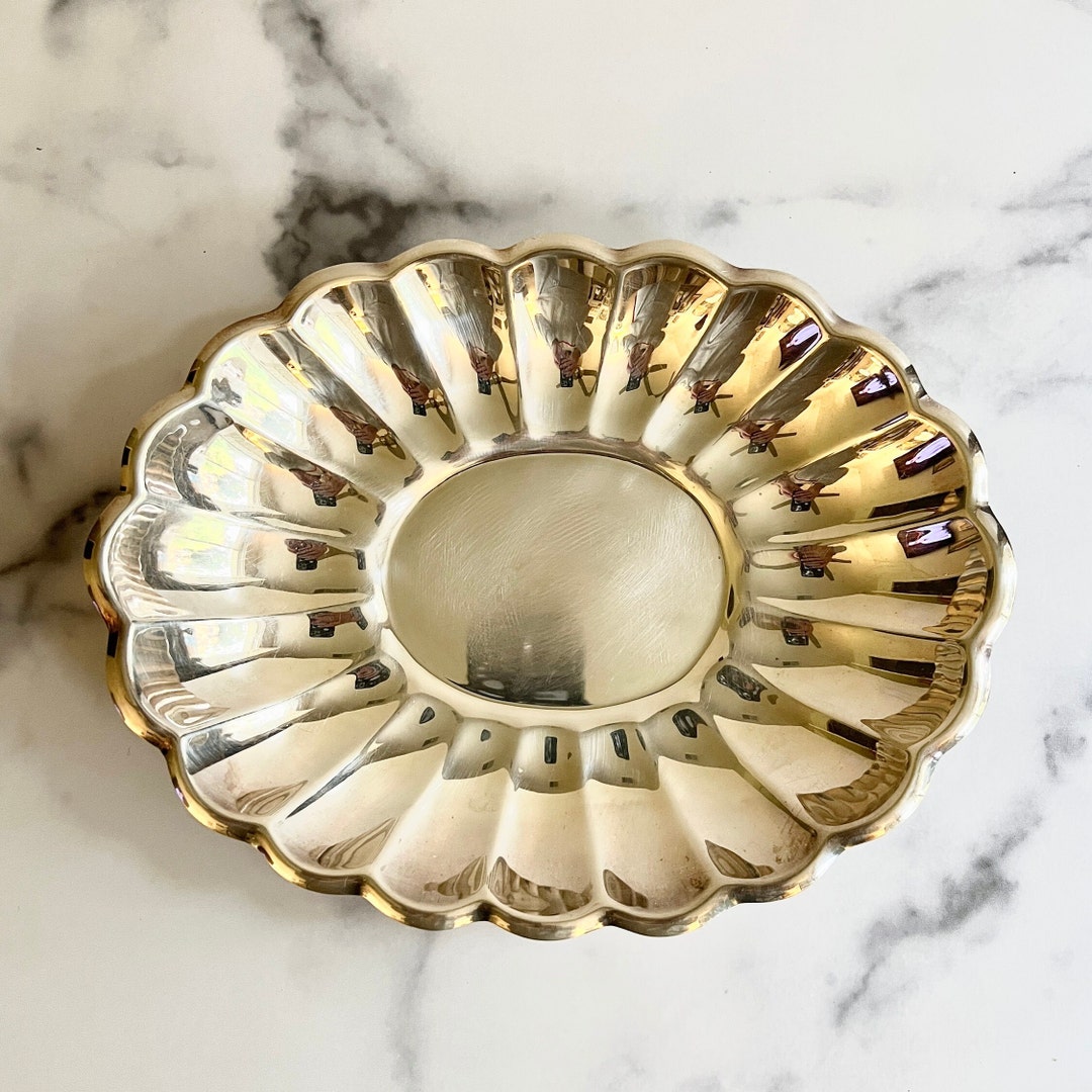 Reed and Barton 113 Holiday Tray. Silverplate. 10.5" Oval Serving Tray ...