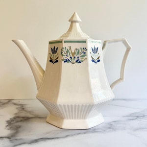 Independence Ironstone Shenandoah Tea Pot, Sugar Bowl With Lid. Vintage ...