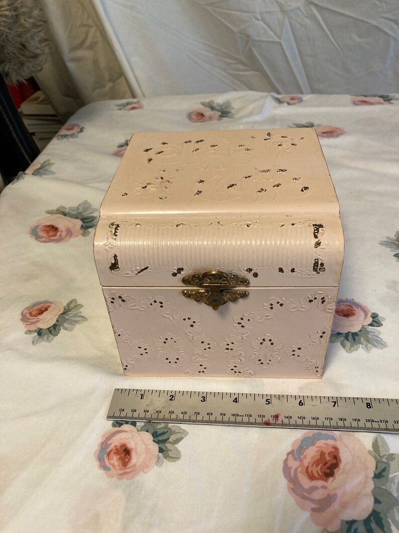 Victorian Era Celluloid Collars and Cuffs Vanity Box in Pink in Fairly ...