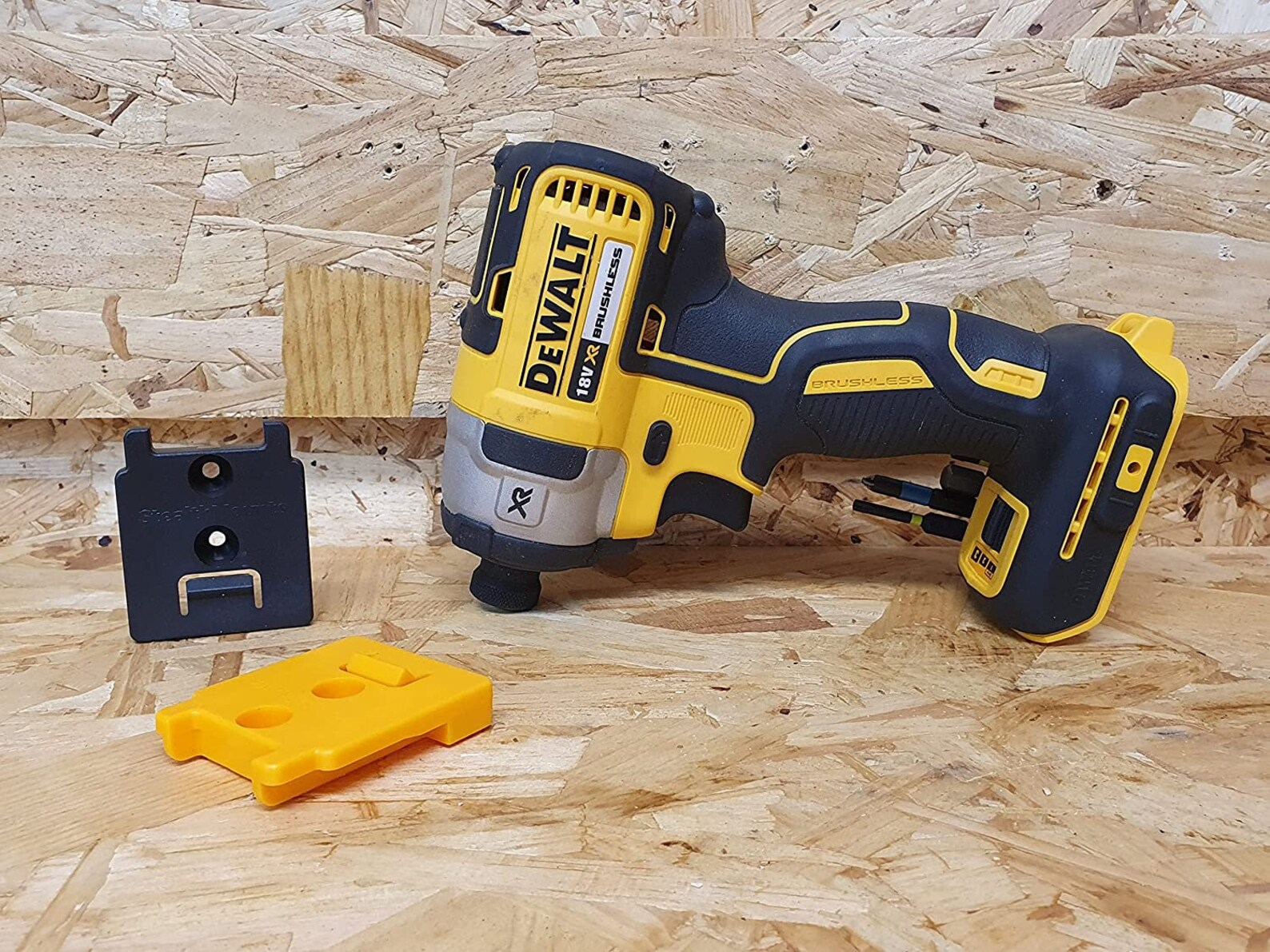 Dewalt Tool Holders Cordless Dewalt 20v Tool Mounts 4 Pack Yellow ...