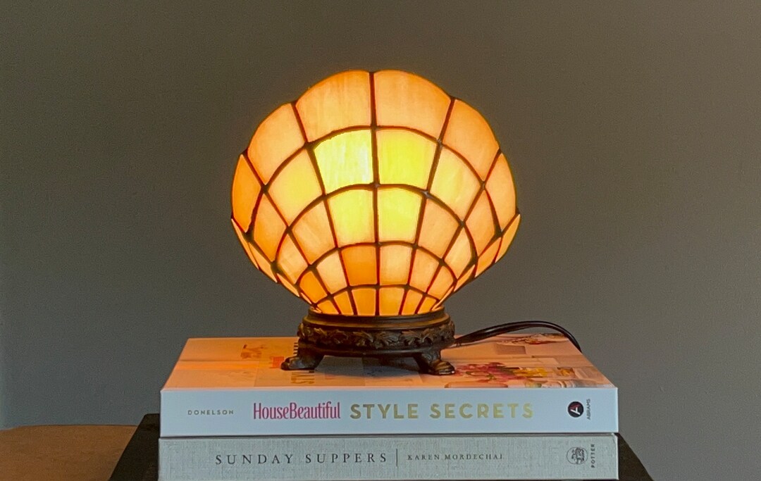Vintage Tiffany Style Clam Shell Mother of Pearl Accent Table Lamp W ...
