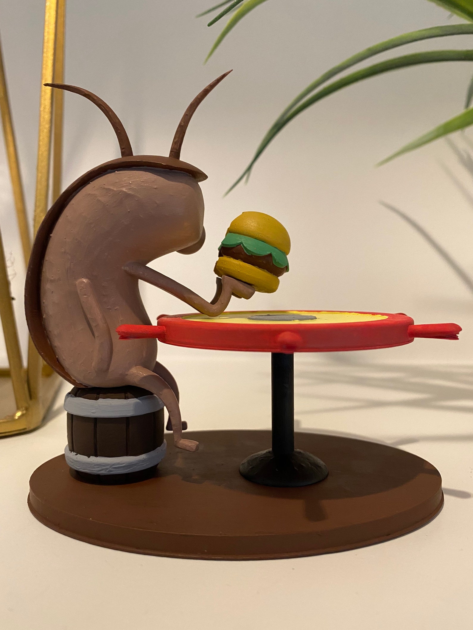 Spongebob Cockroach Eating a Krabby Patty Diorama - Etsy