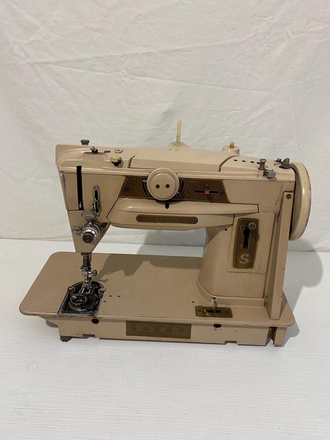 Vintage Singer 401G Slant 'O' Matic Sewing Machine for Spares or ...