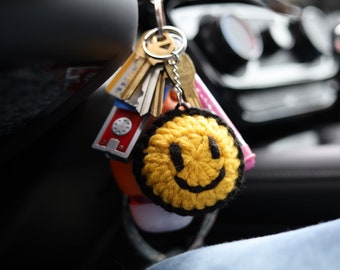 Crochet Smiley Face Keychain - Etsy