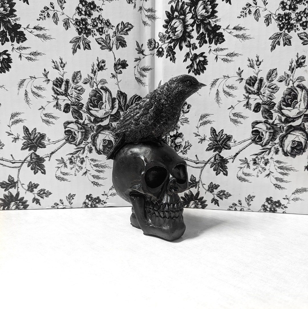 6.25" Nevermore/skull+raven • Edgar Allan Poe Resin Statue • Many ...