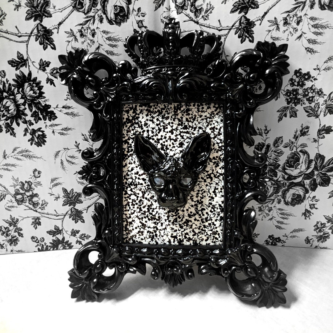 11.75" Evil Sphinx Cat W/ Black+white Glitter Background on Crown Frame ...