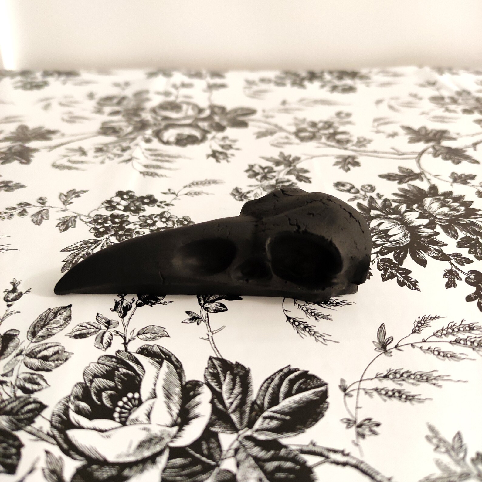 Mini CROW SKULL FIGURINE Realistic Resin Bird Skull Many - Etsy