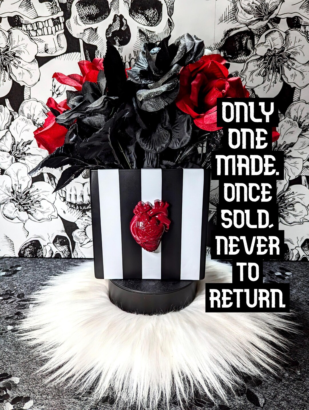 Black Striped Gothic Glass Vase & Red Anatomical Heart | Macabre ...