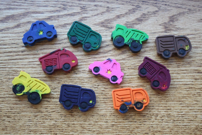 10 Vehicle Coloring Crayons With Cop Car, Fire Engine, Dump Truck, and ...