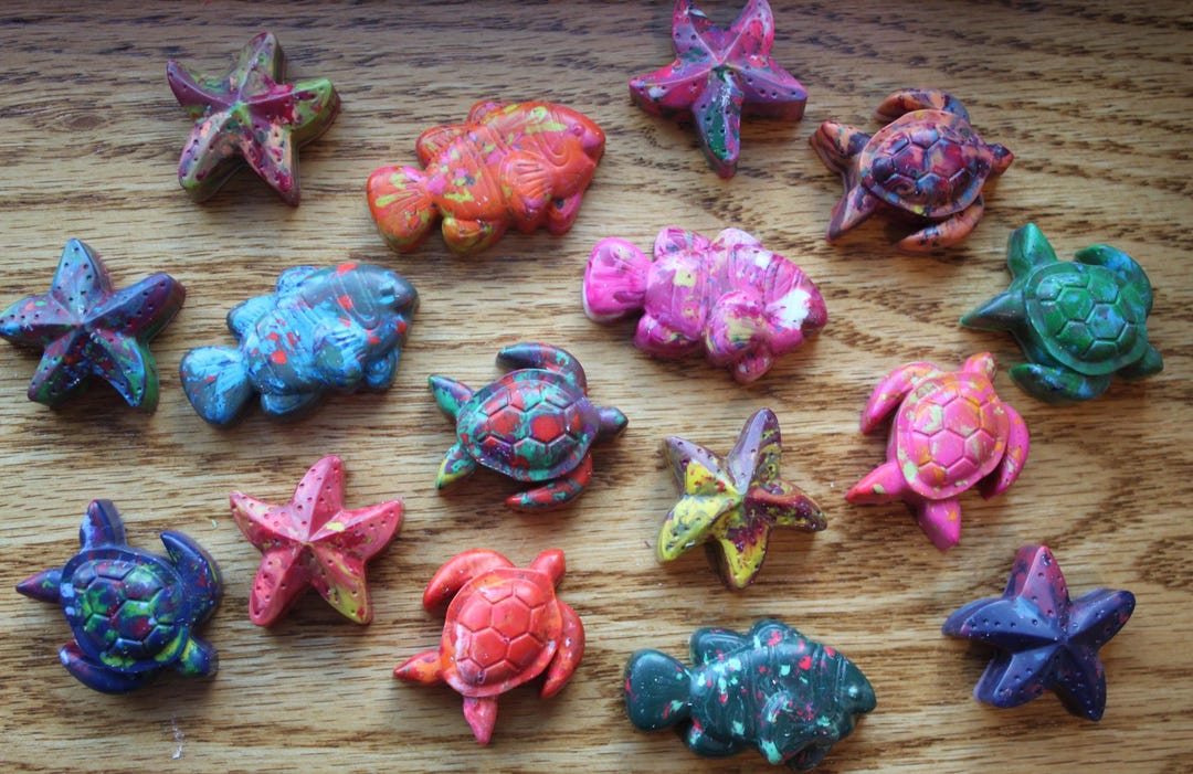 Assorted Summer Sea Beach Coloring Crayons Fish, Sea Turtles, and ...