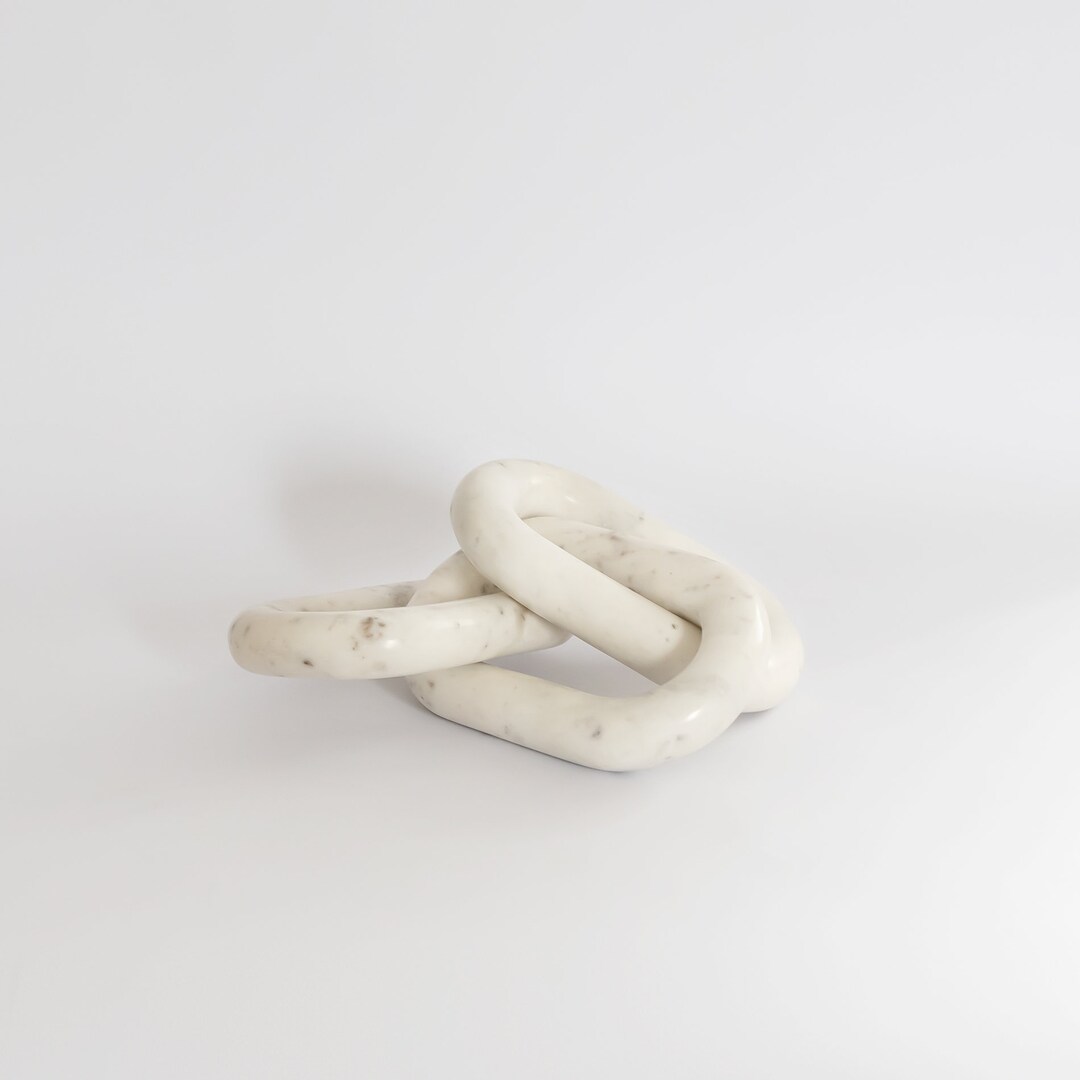 Marble 3-link Chain Sculpture - Available in Black and White - Etsy UK