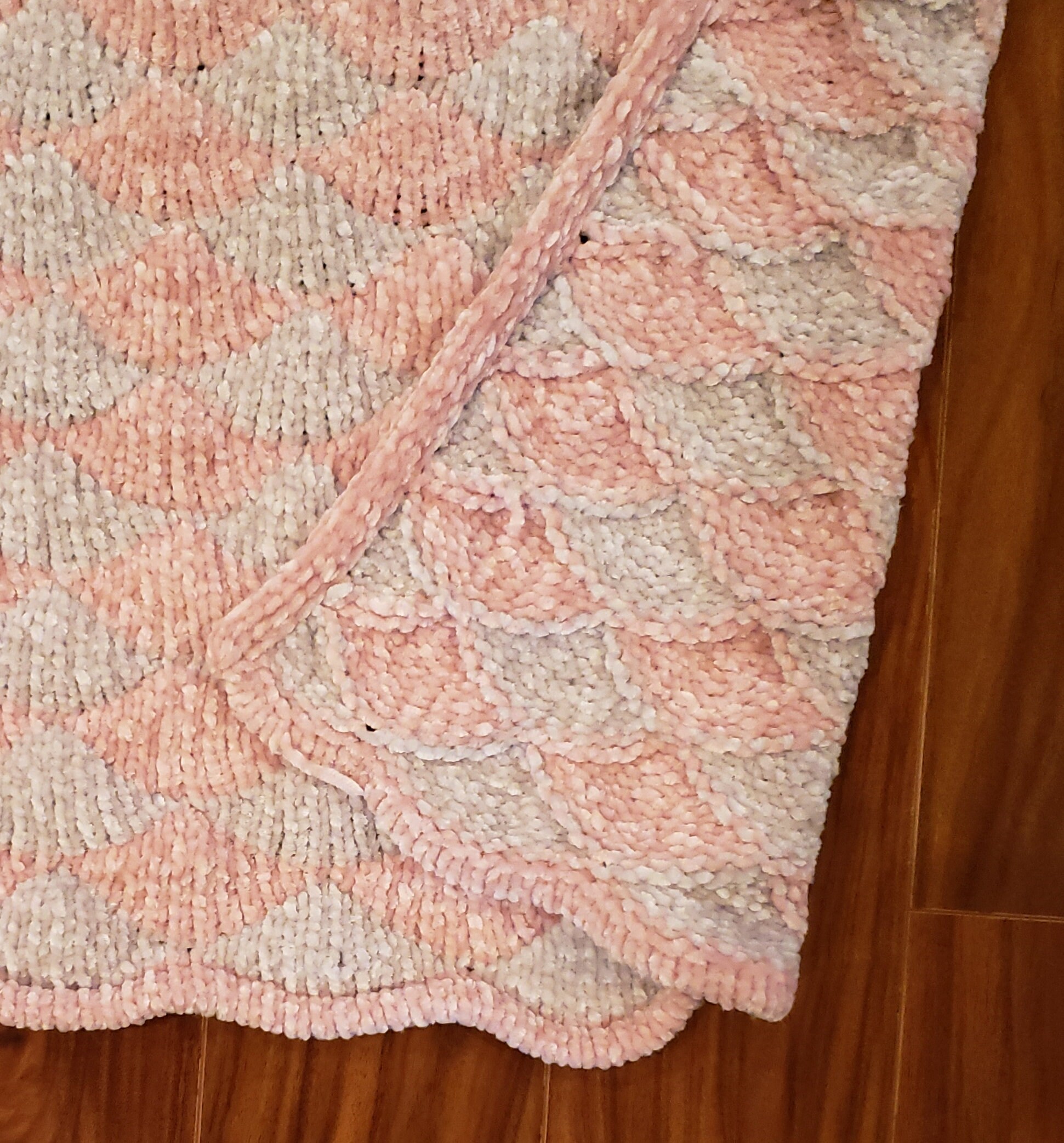 Seashell Stitch Child's Afghan Pattern to Machine Knit by Diana ...