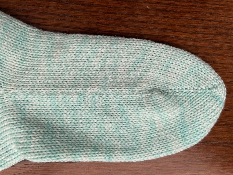 No-sew Sock for Flatbed Standard Gauge Knitting Machines by Diana ...