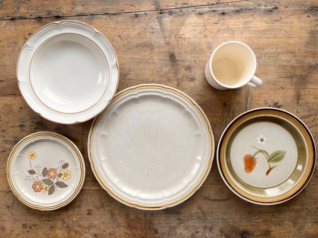 10pc Mixed Dinnerware, 5 Piece Place Settings, 70's Plates, Bowls and ...