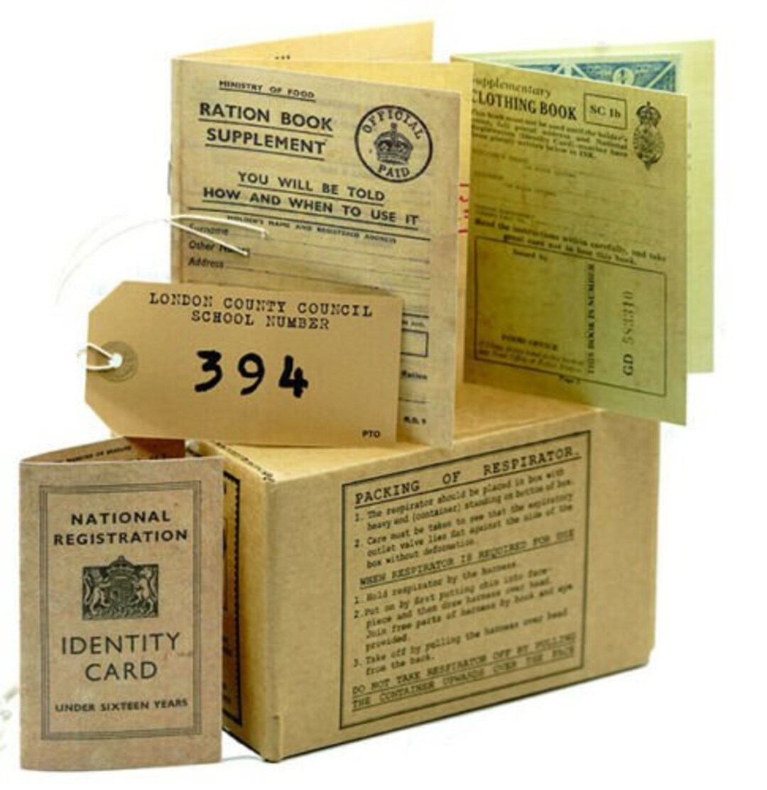 WW2 Evacuee Replica Set, Ration Book, ID Card, Gas Mask Box - Etsy
