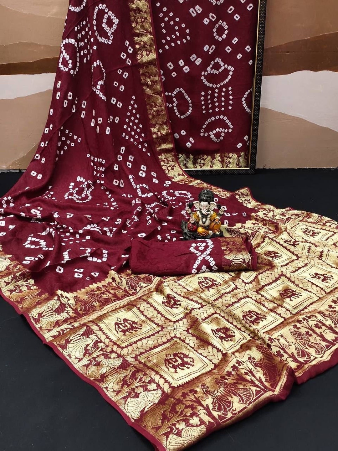 Handmade Handicraft Bandhani Bandhej With Zari Weaving in Border With ...