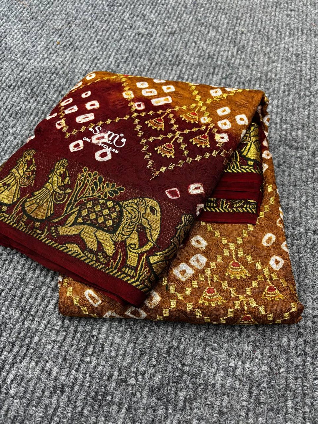 Gujarati Bandhani Saree: Indian Wedding Silk Gharchola With Zari - Etsy