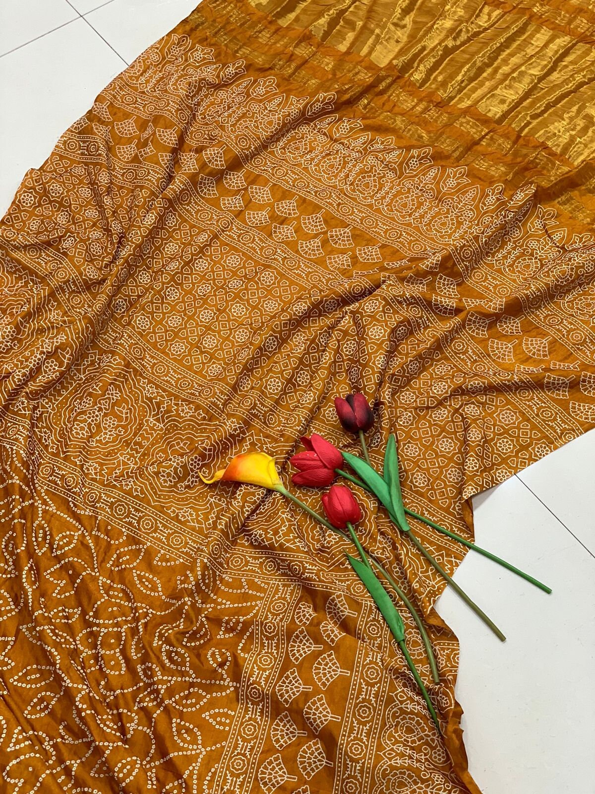 Women's Designer Soft Silk Block Print Bandhani Saree With Traditonal ...