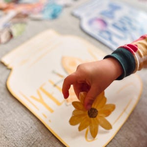 Color Matching Jars - Sorting Activity - Toddler and Preschool Learning ...