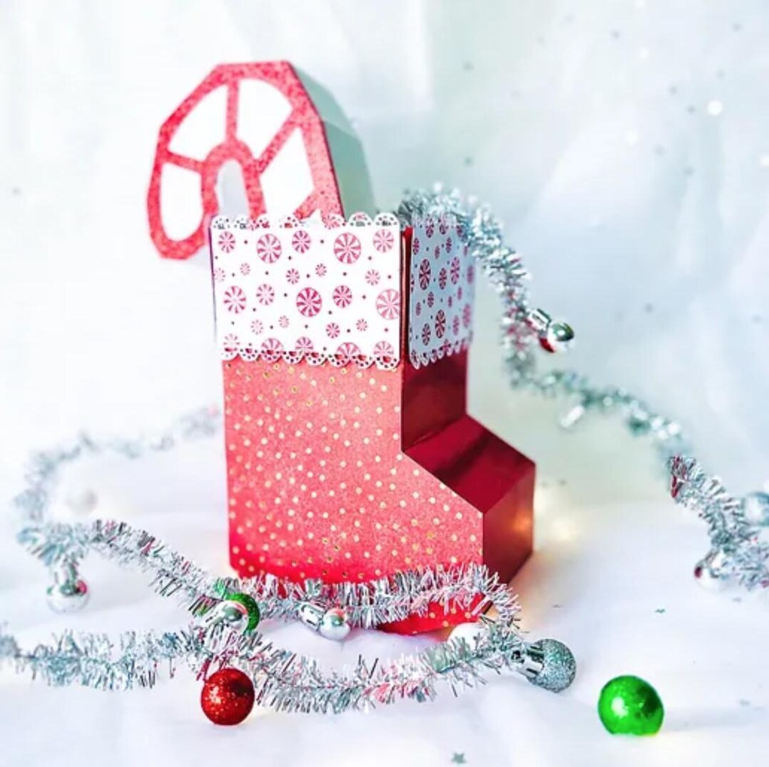Christmas Stocking Gift Box SVG File: 3D Holiday Treat Box (digital ...