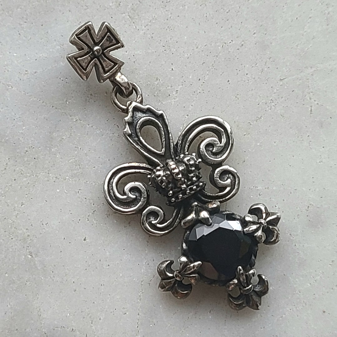 Vintage 925 Sterling Silver Gothic ROYAL CROWN Pendant for Ladies and ...